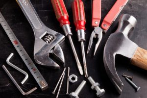 With These 10 Powerful Powerless Tools it's Possible to Survive an EMP ...